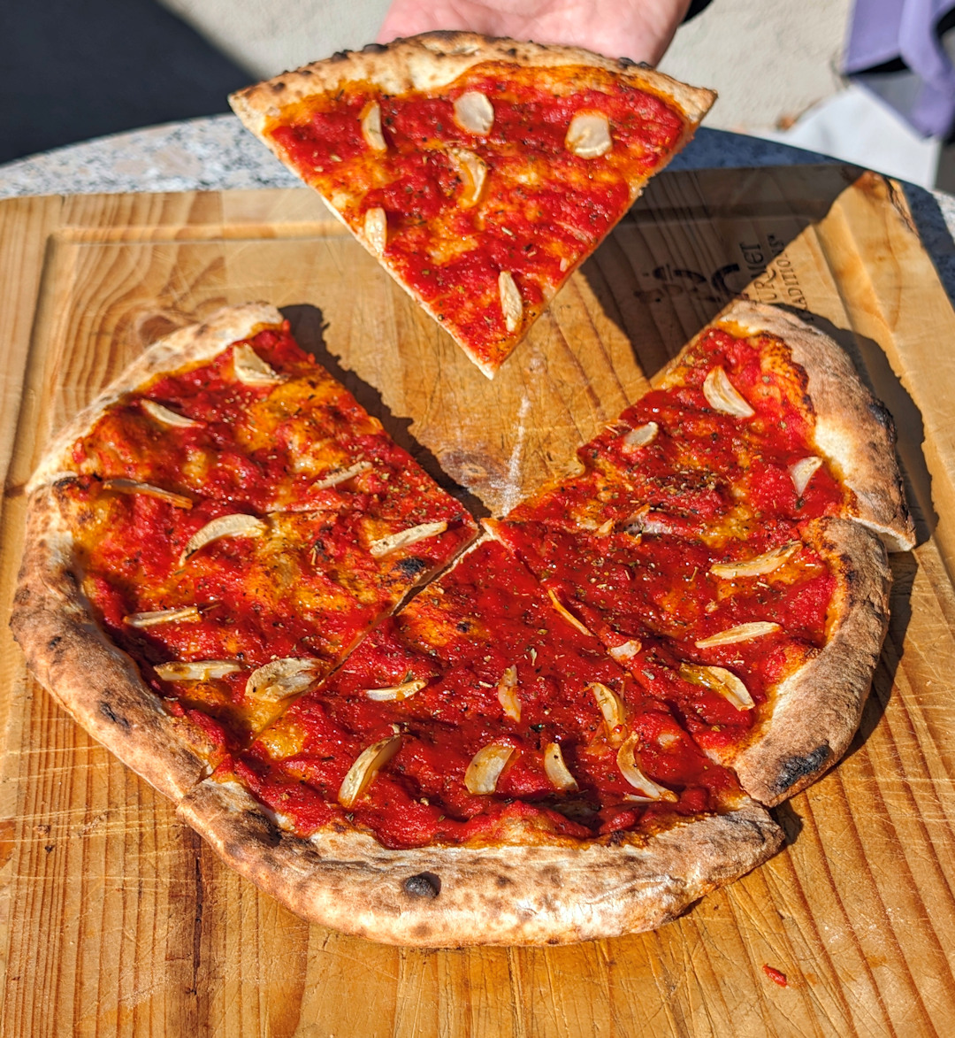 Marinara Pizza Recipe - Satisfying Slice