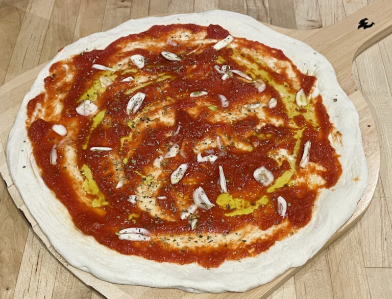 Marinara Pizza Recipe - Satisfying Slice