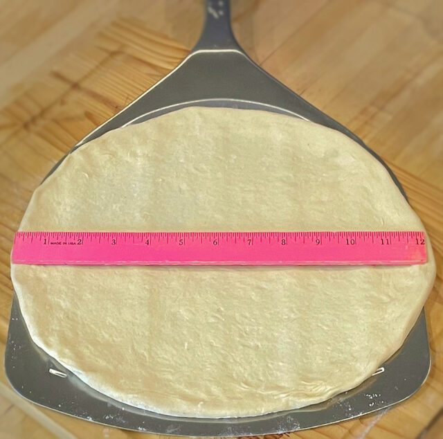 How Big Is A 12 Inch Pizza? - Satisfying Slice
