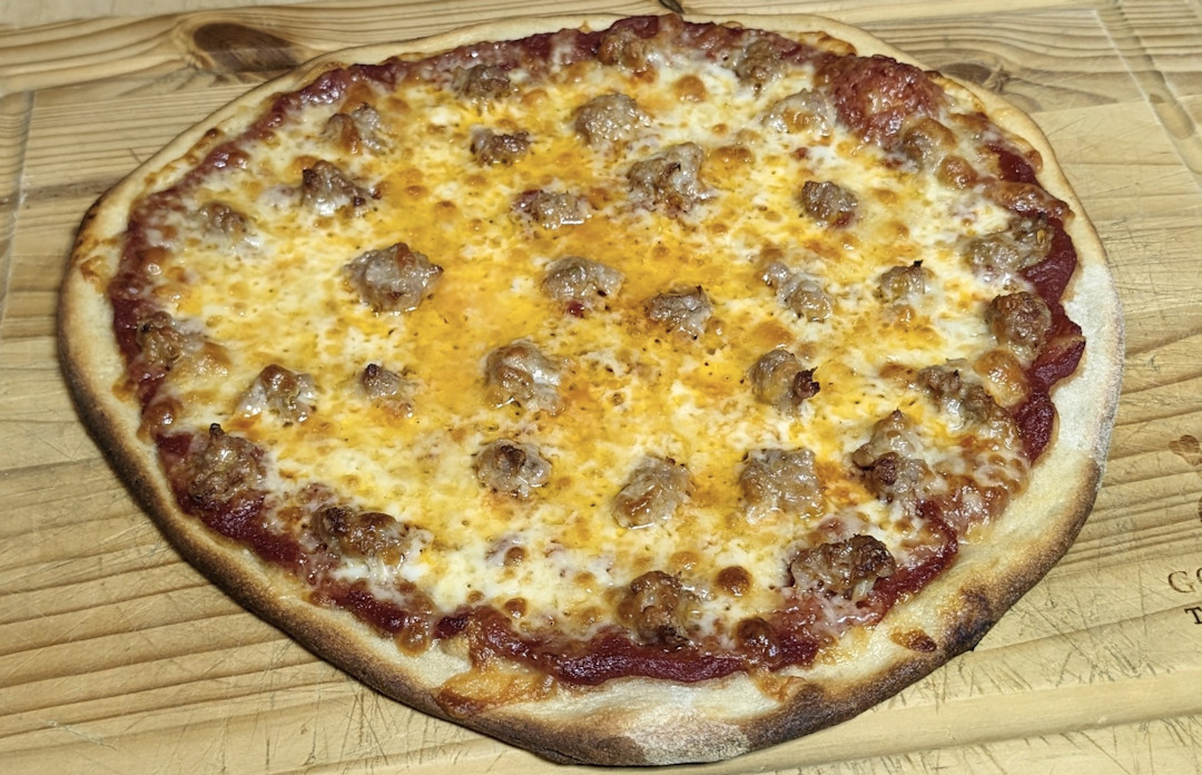St Louis Style Pizza - Satisfying Slice