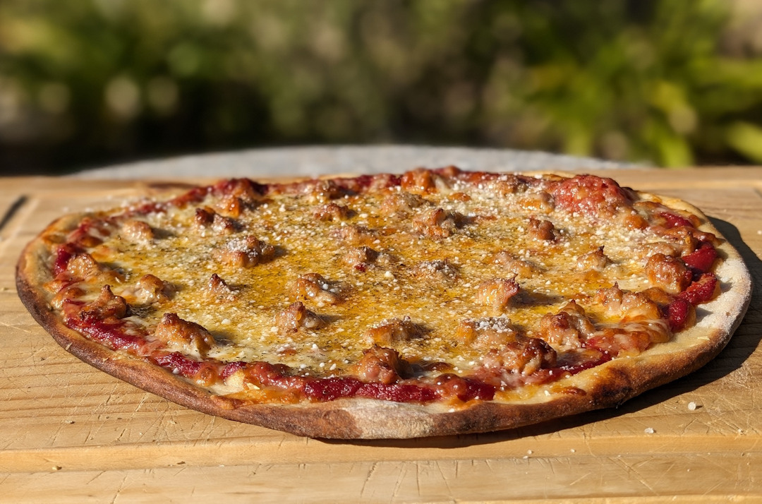 St Louis Style Pizza - Satisfying Slice