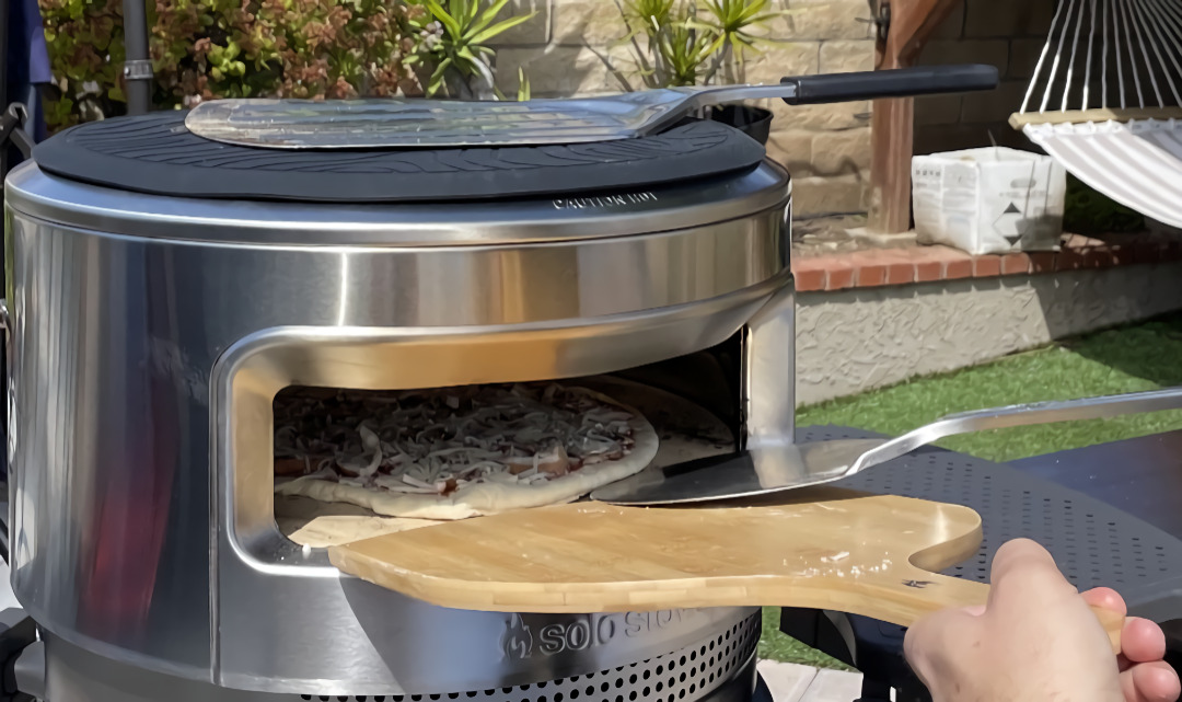 7 Reasons Your Pizza Dough Is Too Sticky - Satisfying Slice